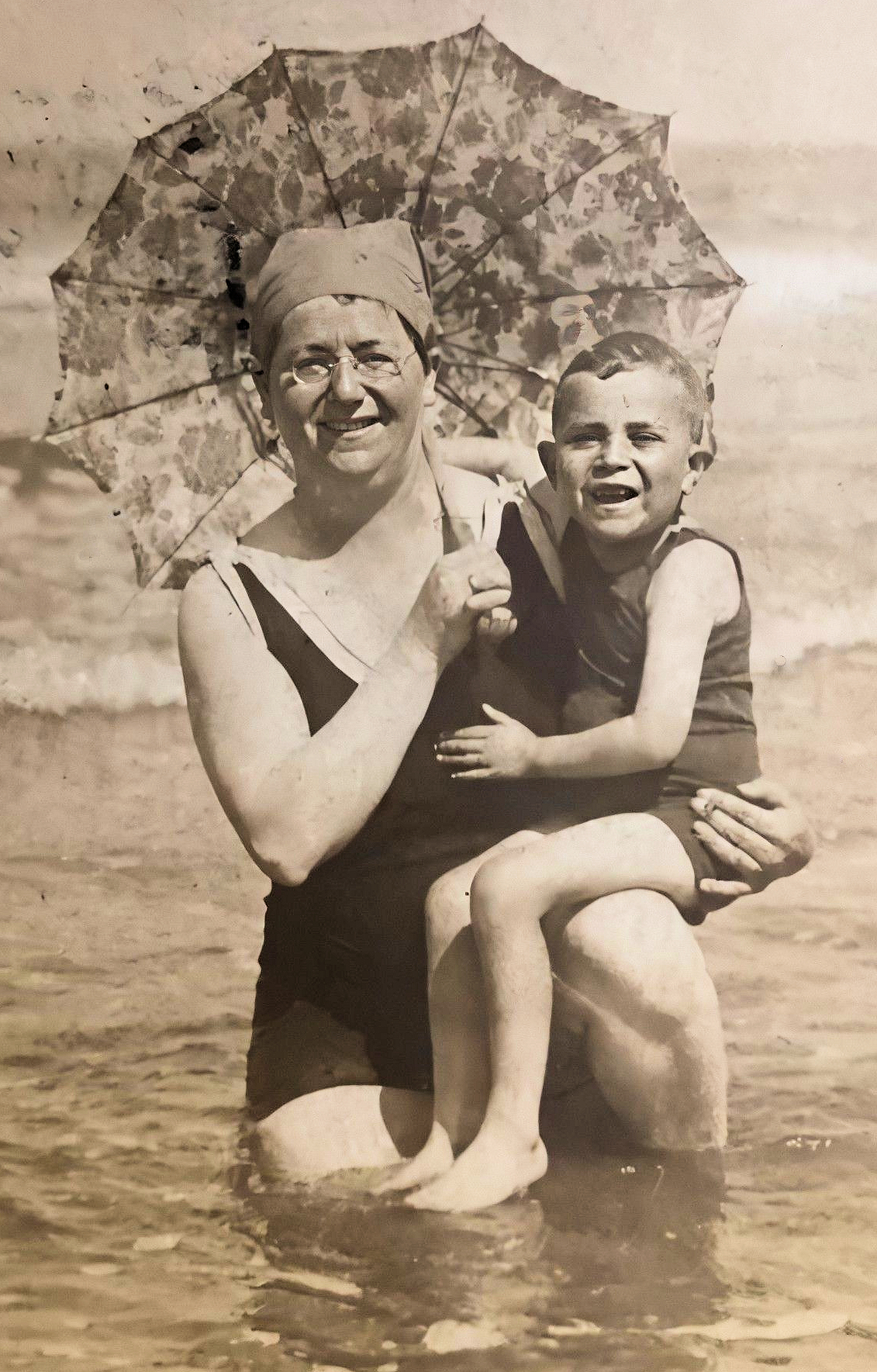 Werner Blumenfeld/Bloomfield and Erika Tuchmann | Blumenfeld Family Stories